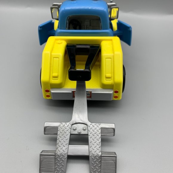 Chevron | Toys | Chevron Cars Trevor Tow Truck No 29 With Moving Eyes ...